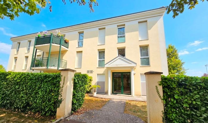 Chevigny-Saint-Sauveur : Appartement 4 pièces à vendre