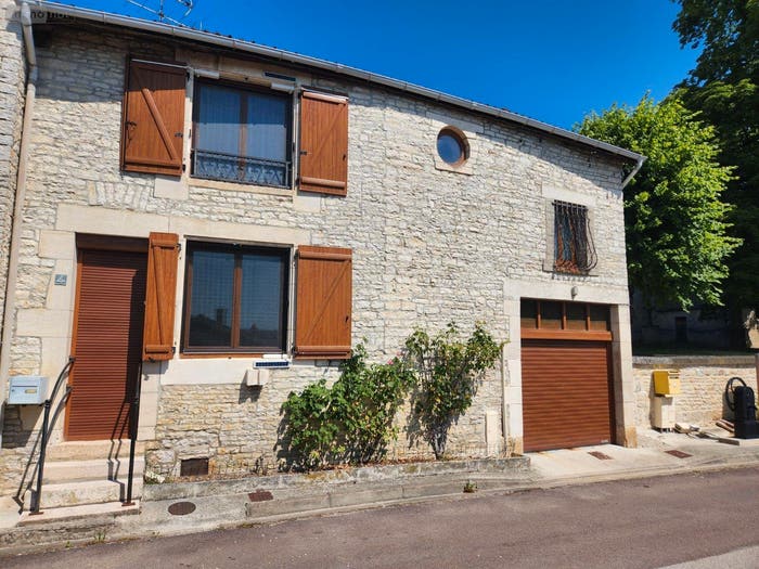 Maison 5 pièces à vendre à Voigny