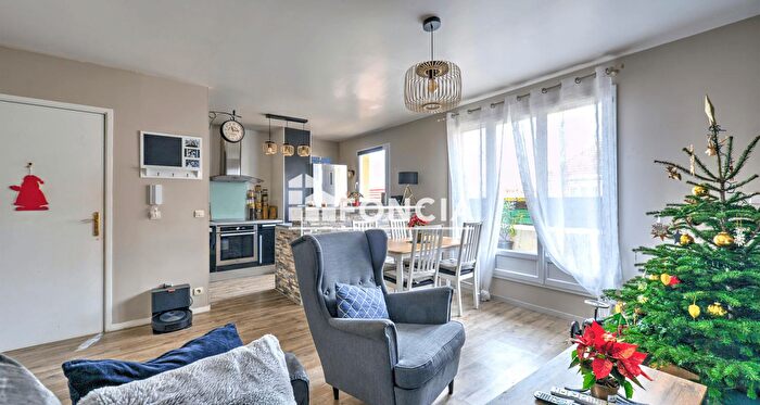 Appartement 4 pièces à Mantes-la-Ville, Louise Michel, à vendre