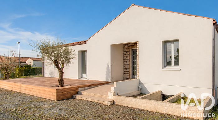 Maison 5 pièces à Saint-Rogatien, à vendre