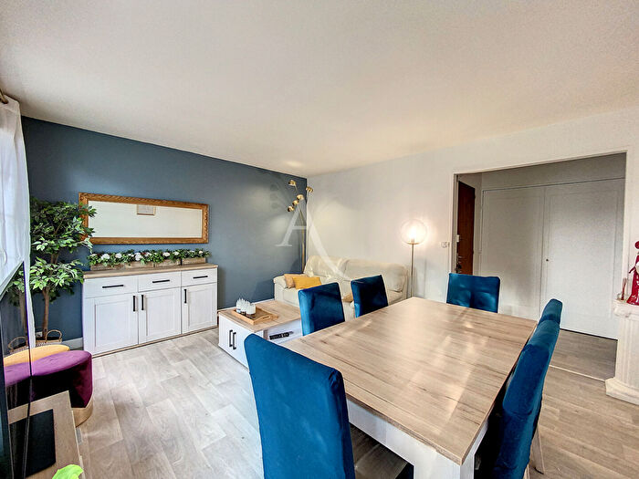 Étampes, Centre-Ville : Appartement 3 pièces à vendre