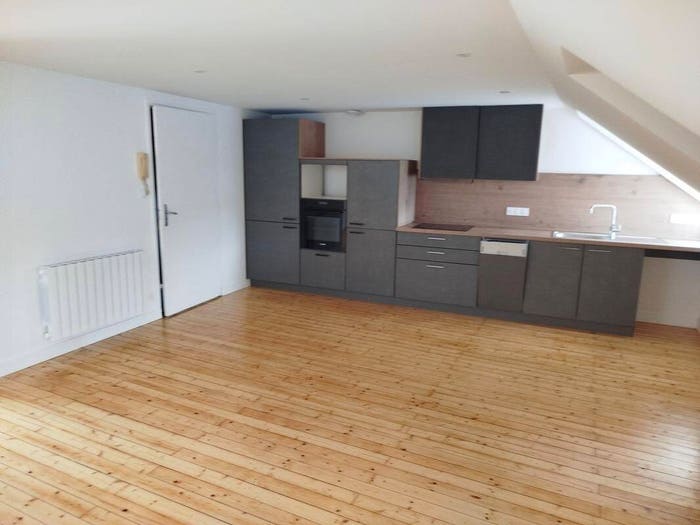 Centre Ville, Saint-Renan : Appartement 3 pièces à louer