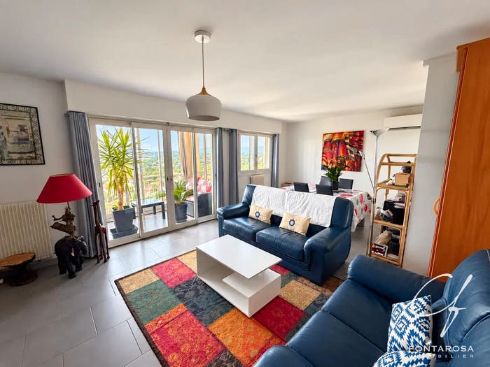 Appartement 5 pièces à vendre - Saint-Raphaël, Les Arênes