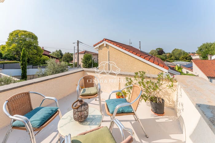Maison 7 pièces à vendre à Genas
