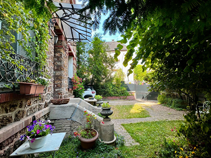 Asnières-sur-Seine, Centre-ville - Maison 8 pièces à vendre