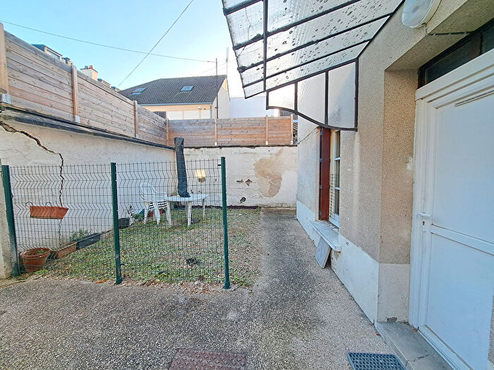 Mantes-la-Jolie, Centre-ville : Appartement 2 pièces à vendre