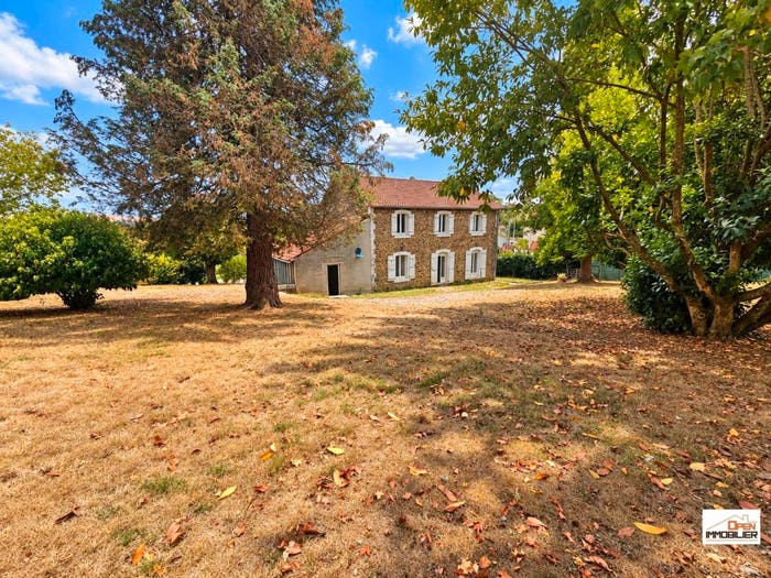 Saint-Denis-des-Murs : Maison 6 pièces à vendre