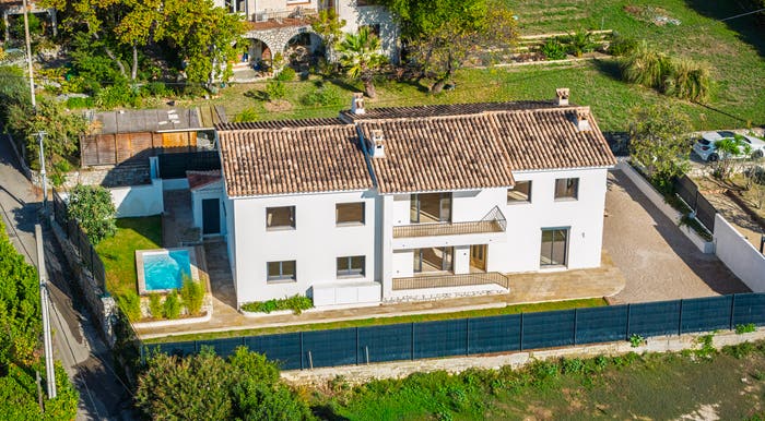 Tourrettes-sur-Loup - Maison 7 pièces à vendre