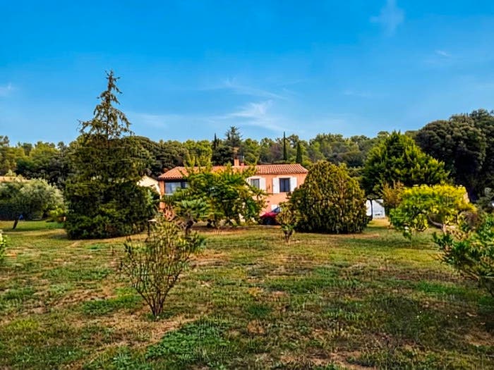 Régusse : Maison 4 pièces à vendre
