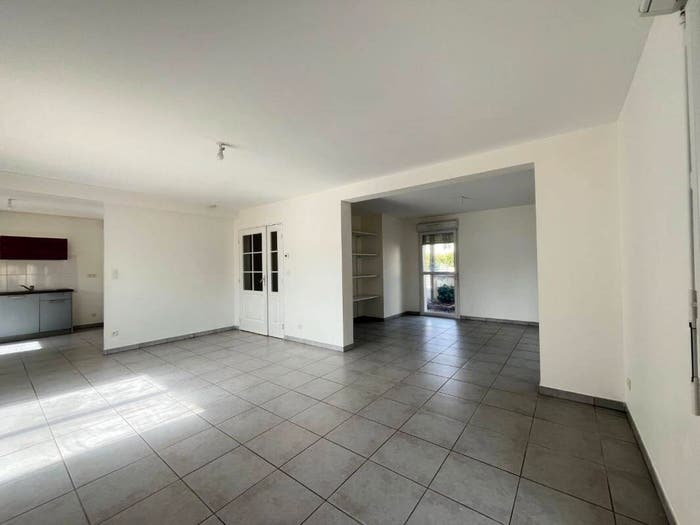 Maison 1 pièce à louer - Saint-Denis-de-l'Hôtel