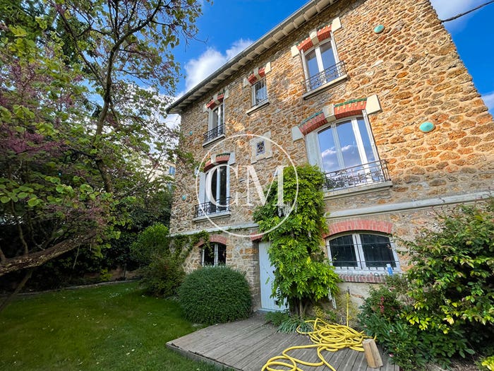 Versailles, Montreuil : Maison 7 pièces à vendre