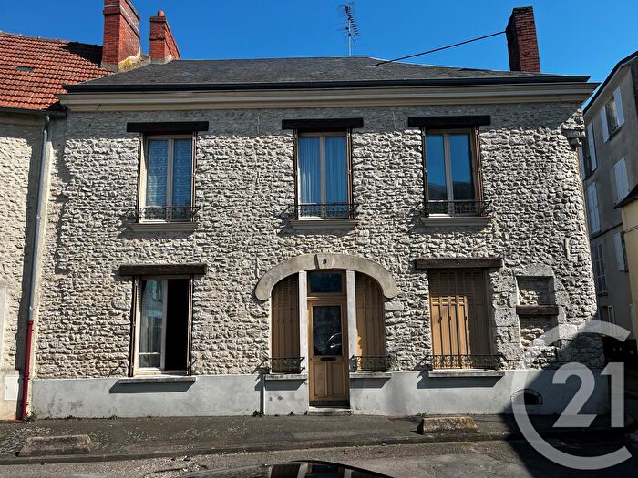 Maison 6 pièces à Angerville, à vendre