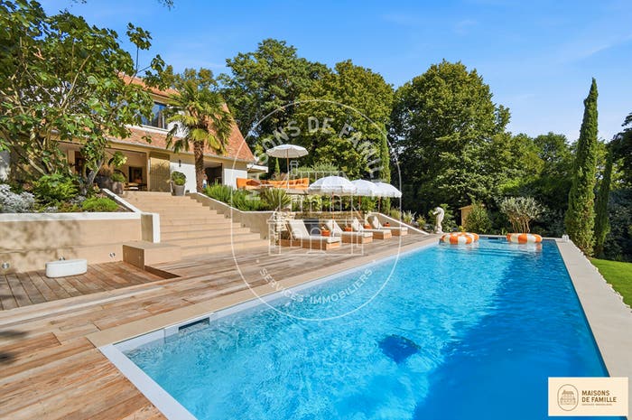 Rueil-Malmaison, Jonchere, Malmaison, Saint-Cucufa : Maison 8 pièces à vendre
