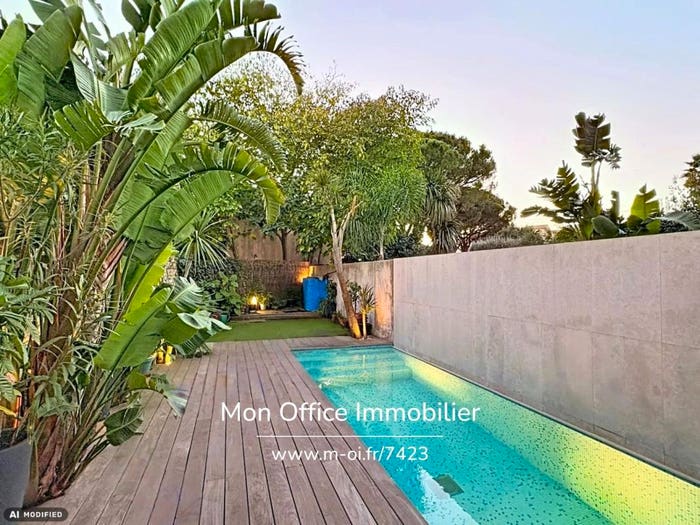 Cogolin, Centre-ville, Subeiran, Pas de Grimaud : Maison 4 pièces à vendre