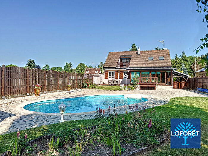 D'Huison-Longueville : Maison 7 pièces à vendre