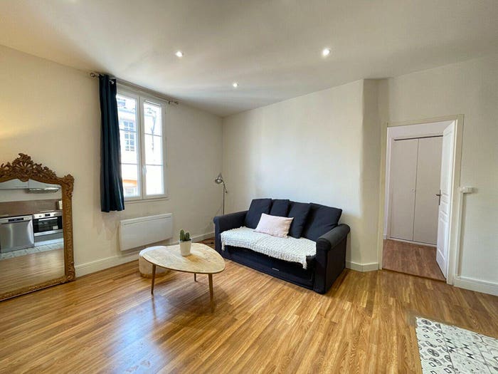 Centre Ville, Aix-en-Provence : Appartement 2 pièces à louer