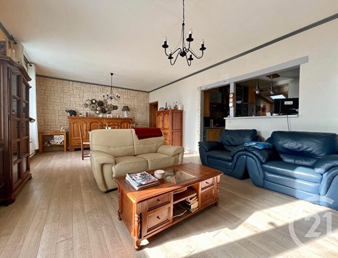 Boissy-sous-Saint-Yon : Maison 3 pièces à vendre
