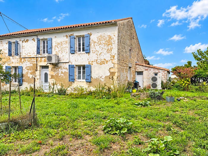 Saint-Agnant : Maison 8 pièces à vendre