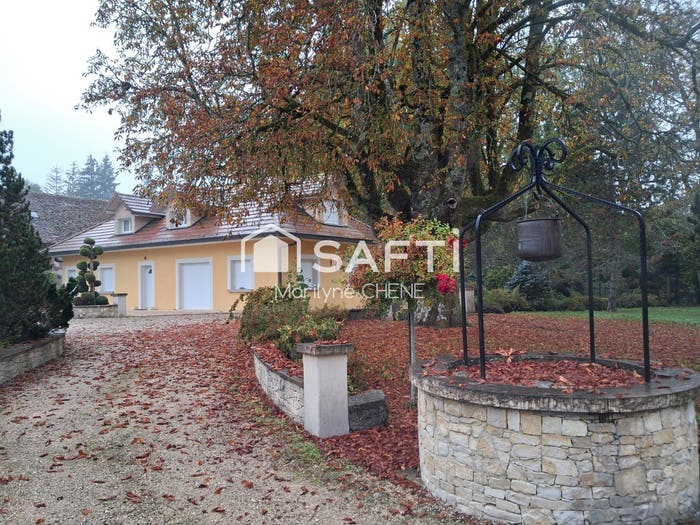 Entre-deux-Guiers : Maison 5 pièces à vendre