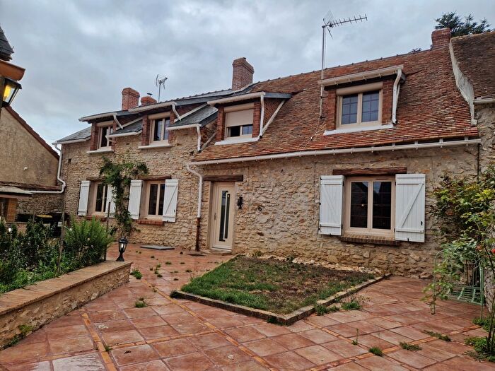 Maison 6 pièces à vendre à Angerville