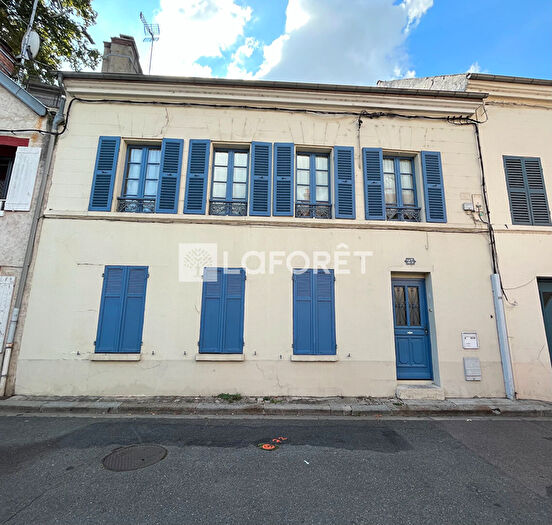Mantes-la-Jolie, Centre-ville - Maison 6 pièces à vendre