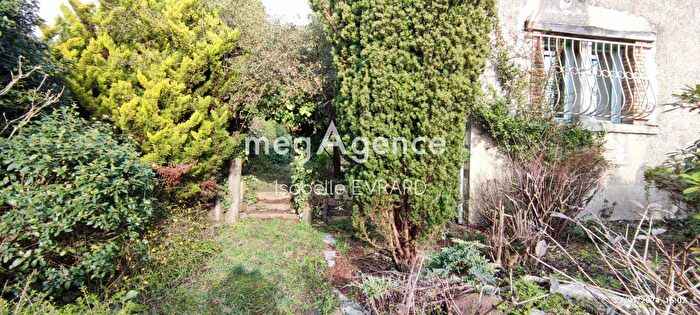 Maison 4 pièces à vendre à Villeneuve-la-Guyard