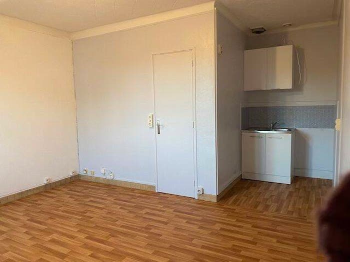 Montatons, Saint-Michel-sur-Orge : Appartement 1 pièce à louer