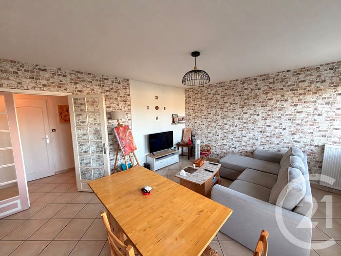 Appartement 2 pièces à Les Mureaux, Stade, à vendre
