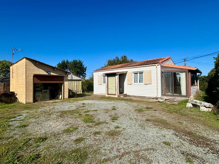 Nieul-lès-Saintes : Maison 2 pièces à vendre