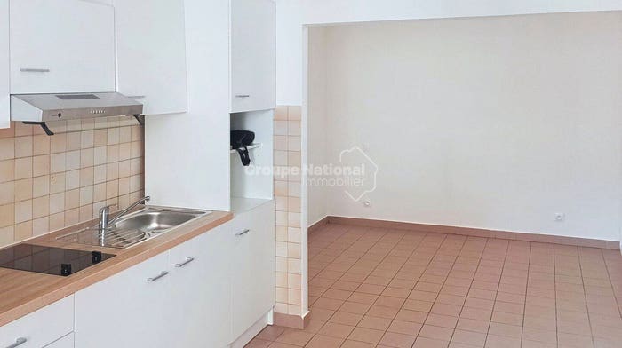 Centre, Pierrelatte - Appartement 1 pièce à louer