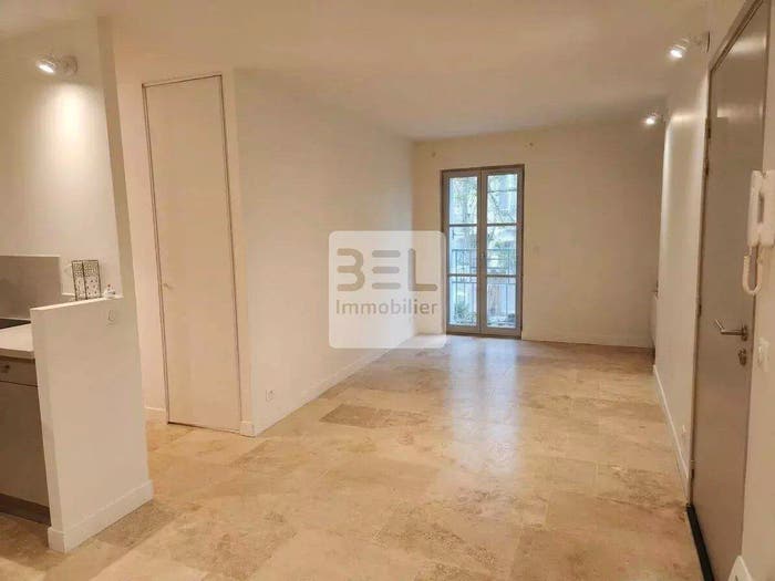 Appartement 3 pièces à Saint-Quentin-la-Poterie, à louer