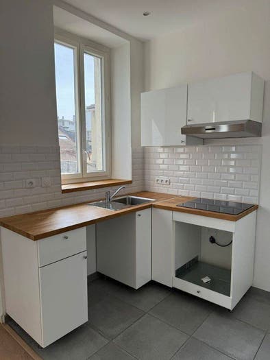 Appartement 2 pièces à Les Chartreux, Marseille 4ème arrondissement, à louer
