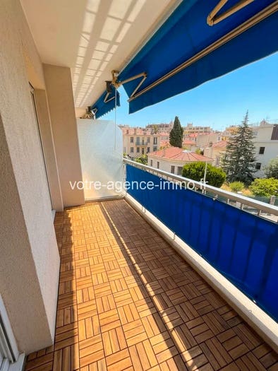 Appartement 2 pièces à Nice, Poètes, à vendre