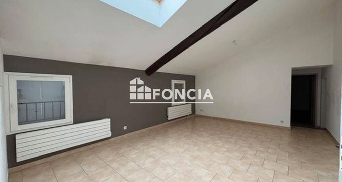 Appartement 3 pièces à Secteur Sud, Pernes-les-Fontaines, à louer
