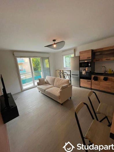 Trois Moulins, Melun : Appartement 1 pièce à louer