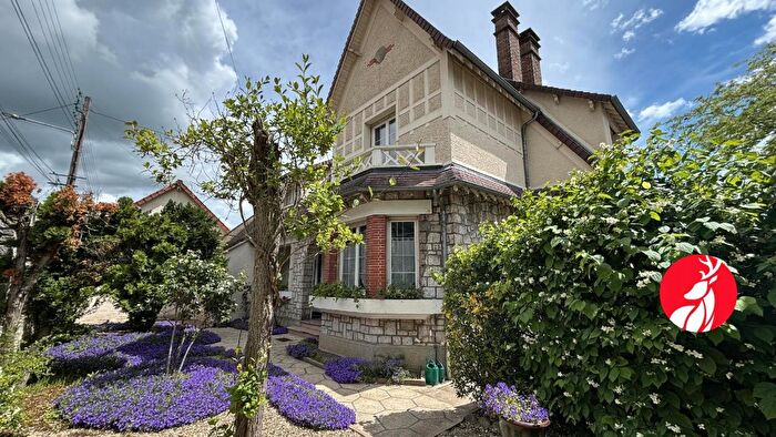 Maison 9 pièces à vendre à Montereau-Fault-Yonne, Ville haute