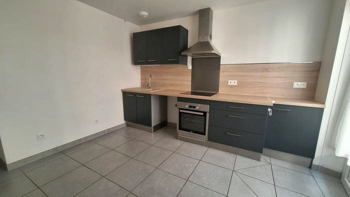 Maison 3 pièces à louer à Javerlhac-et-la-Chapelle-Saint-Robert