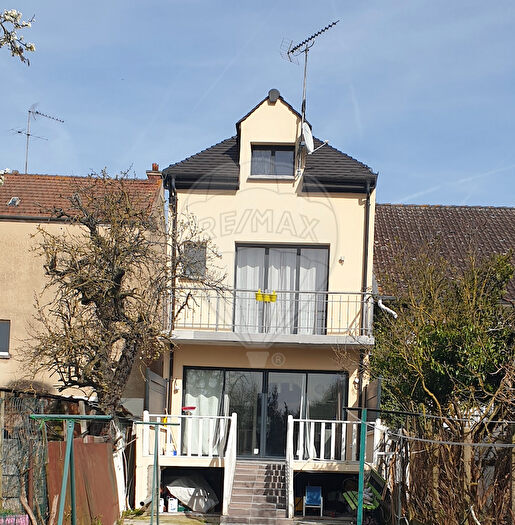 Maison 5 pièces à Limay, Centre-ville, à vendre
