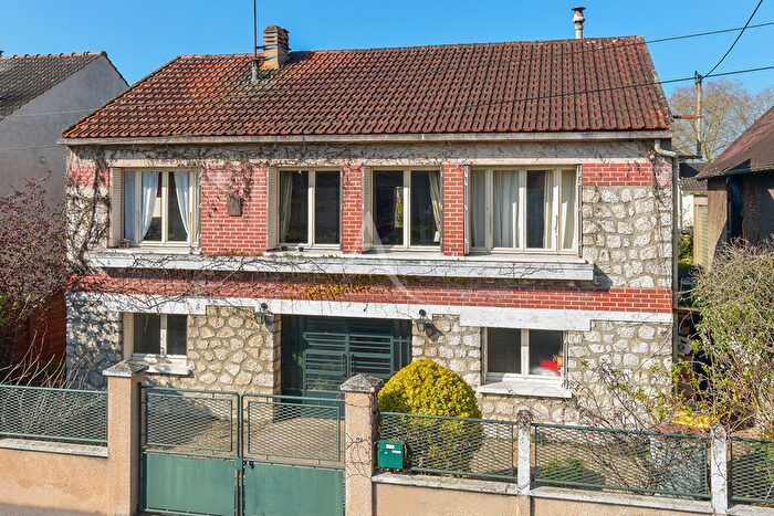 Melun, Rive de Seine, Sud : Maison 6 pièces à vendre