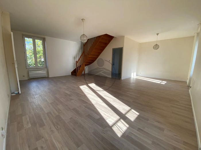 Baume-les-Dames - Appartement 4 pièces à louer