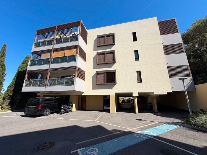 Appartement 4 pièces à louer - Le PeyronSaint Sébastien, Saint-Raphaël