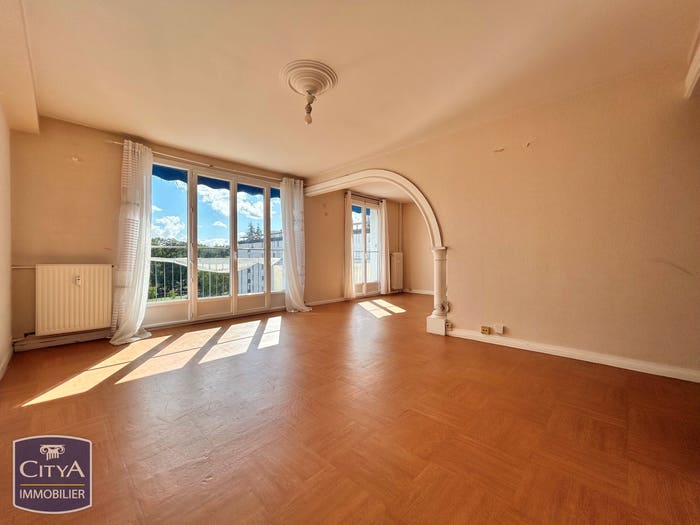 Appartement 5 pièces à Tours, Montjoyeux, à vendre