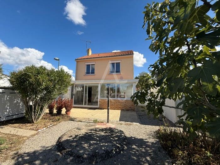 Les Brouzils : Maison 4 pièces à vendre