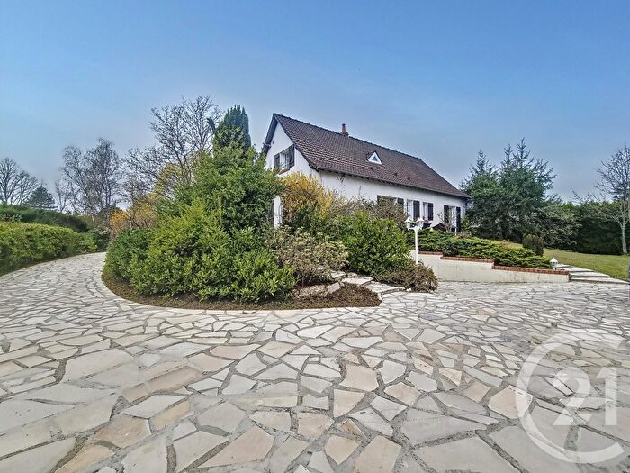 Marcilly-en-Villette : Maison 7 pièces à vendre