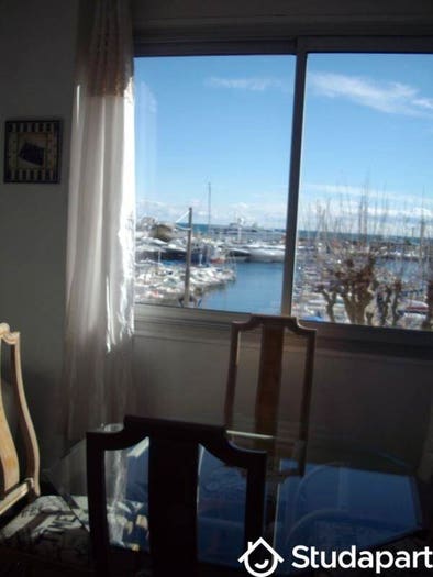 Gabelle-Courcettes-Les Clos, Vallauris : Appartement 3 pièces à louer