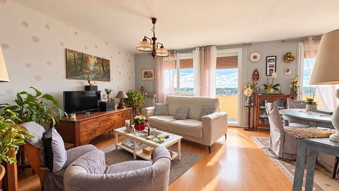 Appartement 4 pièces à Joué-lès-Tours, Centre-ville, à vendre