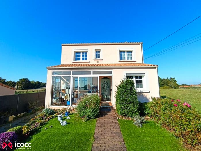 Maison 6 pièces à vendre - Château-Guibert