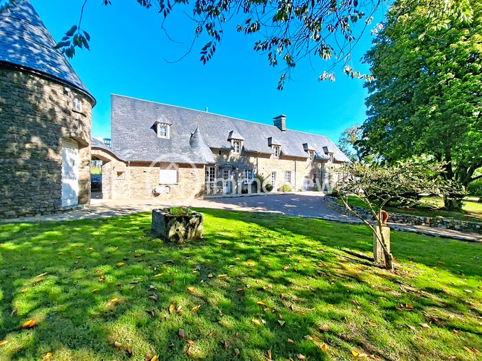 Maison 8 pièces à Villebaudon, à vendre