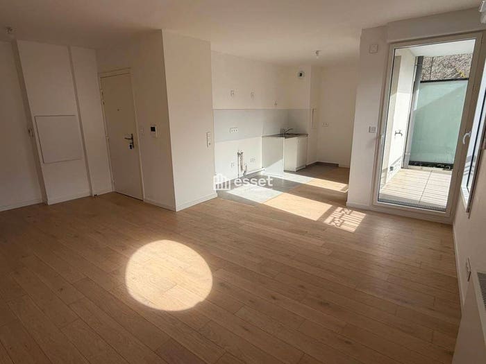 Plateau Ouest, Suresnes : Appartement 4 pièces à louer