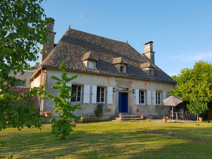 Rilhac-Xaintrie : Maison 8 pièces à vendre
